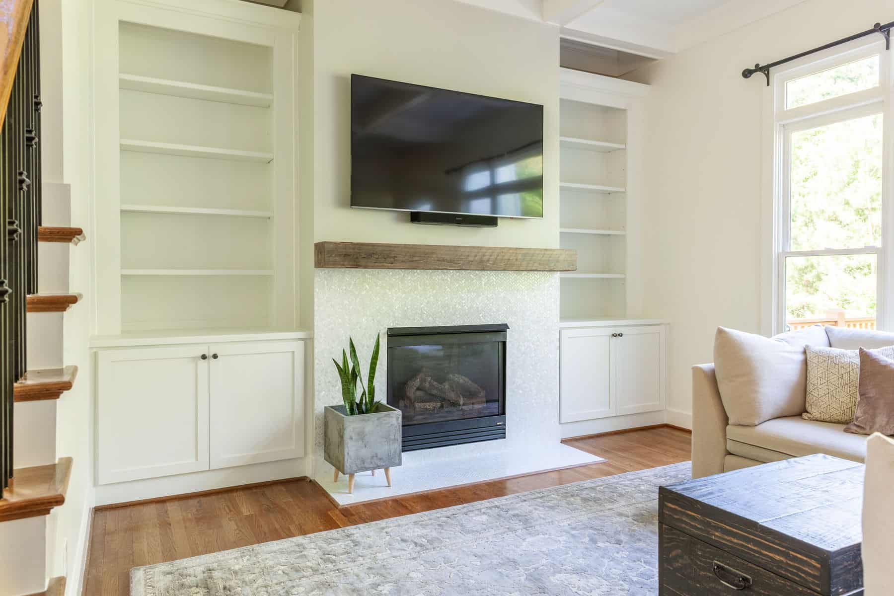Best Custom Built In Bookcases, Fireplaces, and Home Offices